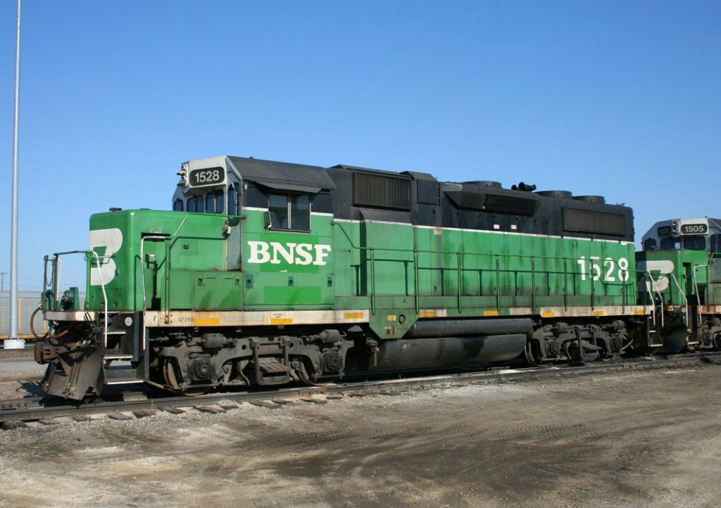 BNSF 1528